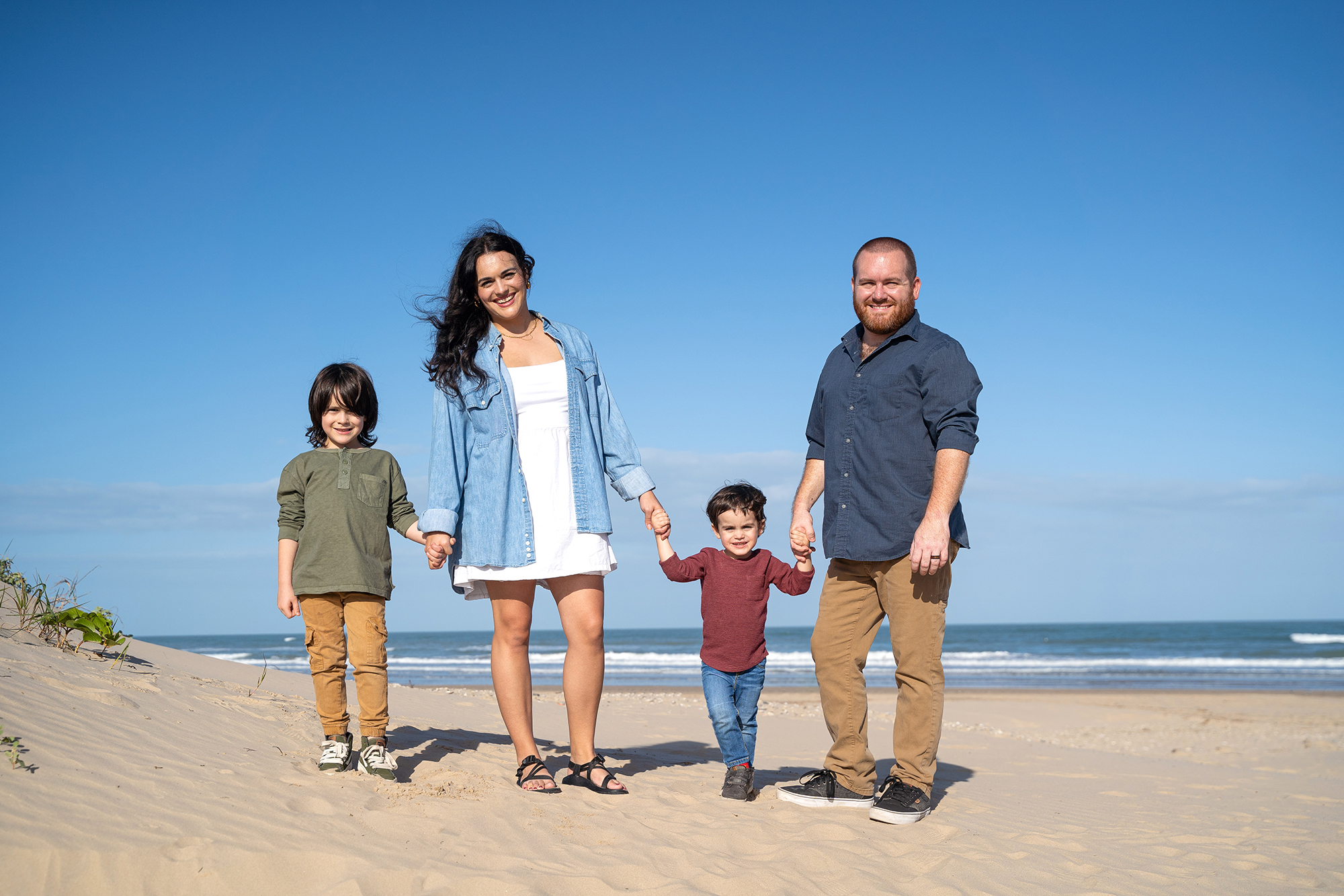 Family Beach Sessions – Bee Beautiful Studios